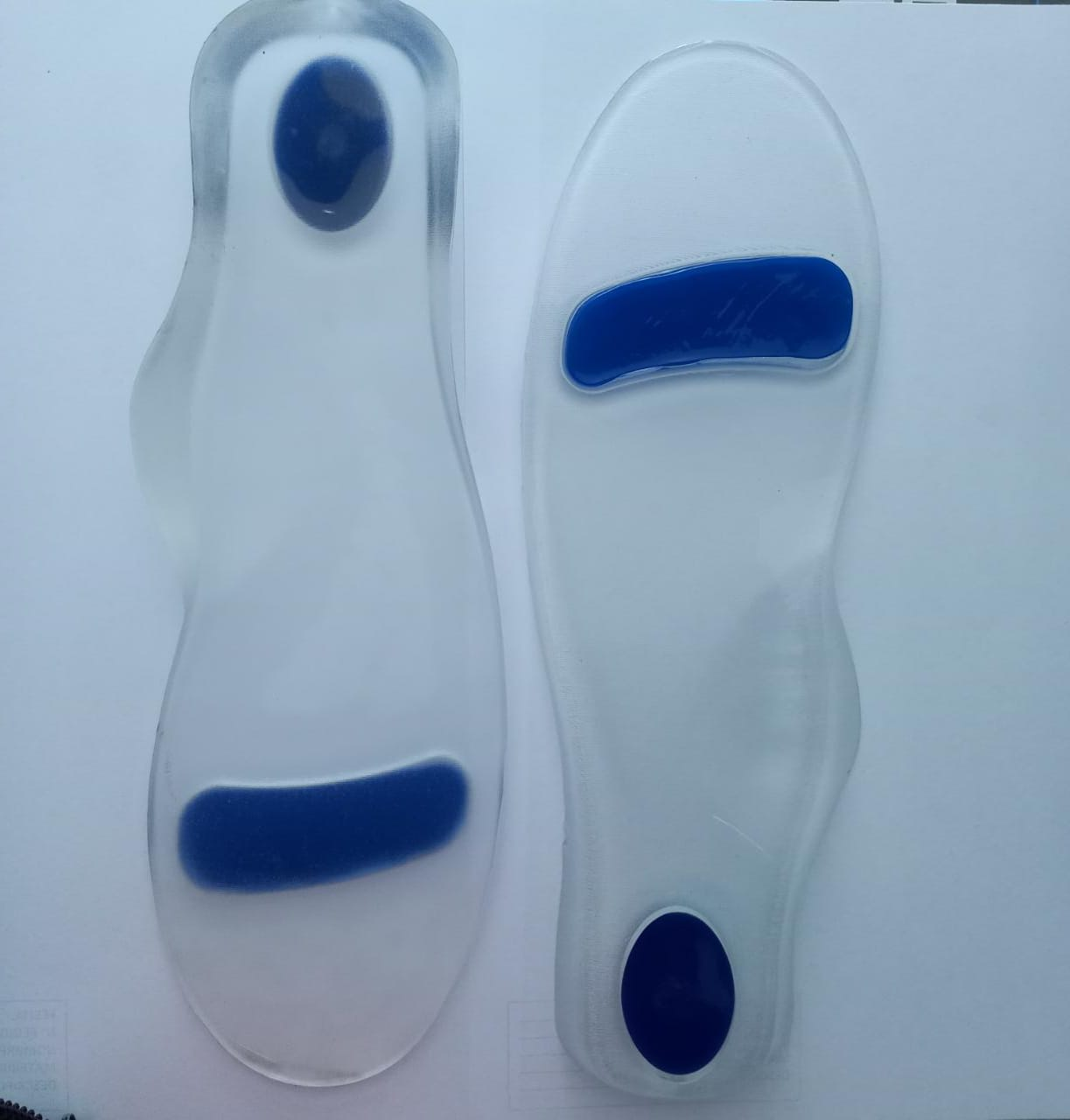 PLANTILLA DE GEL CON PUNTO REMOVIBLE - Glinsa
